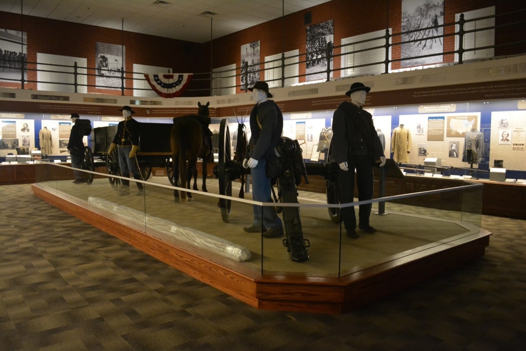 Exhibits - Missouri Civil War Museum